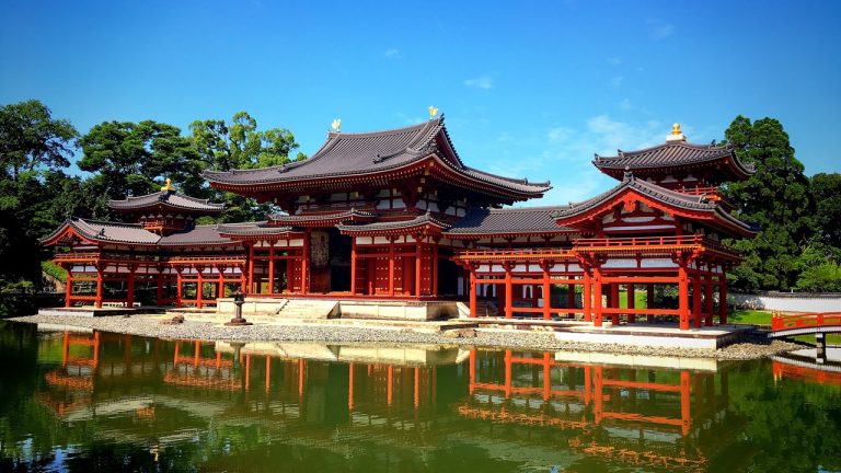 Highlights and how to get to Byodo-in Temple. ｜ Japan's Travel Manual