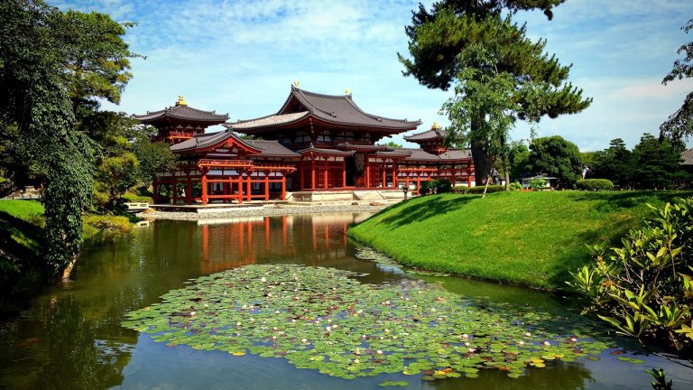 Highlights and how to get to Byodo-in Temple. ｜ Japan's Travel Manual